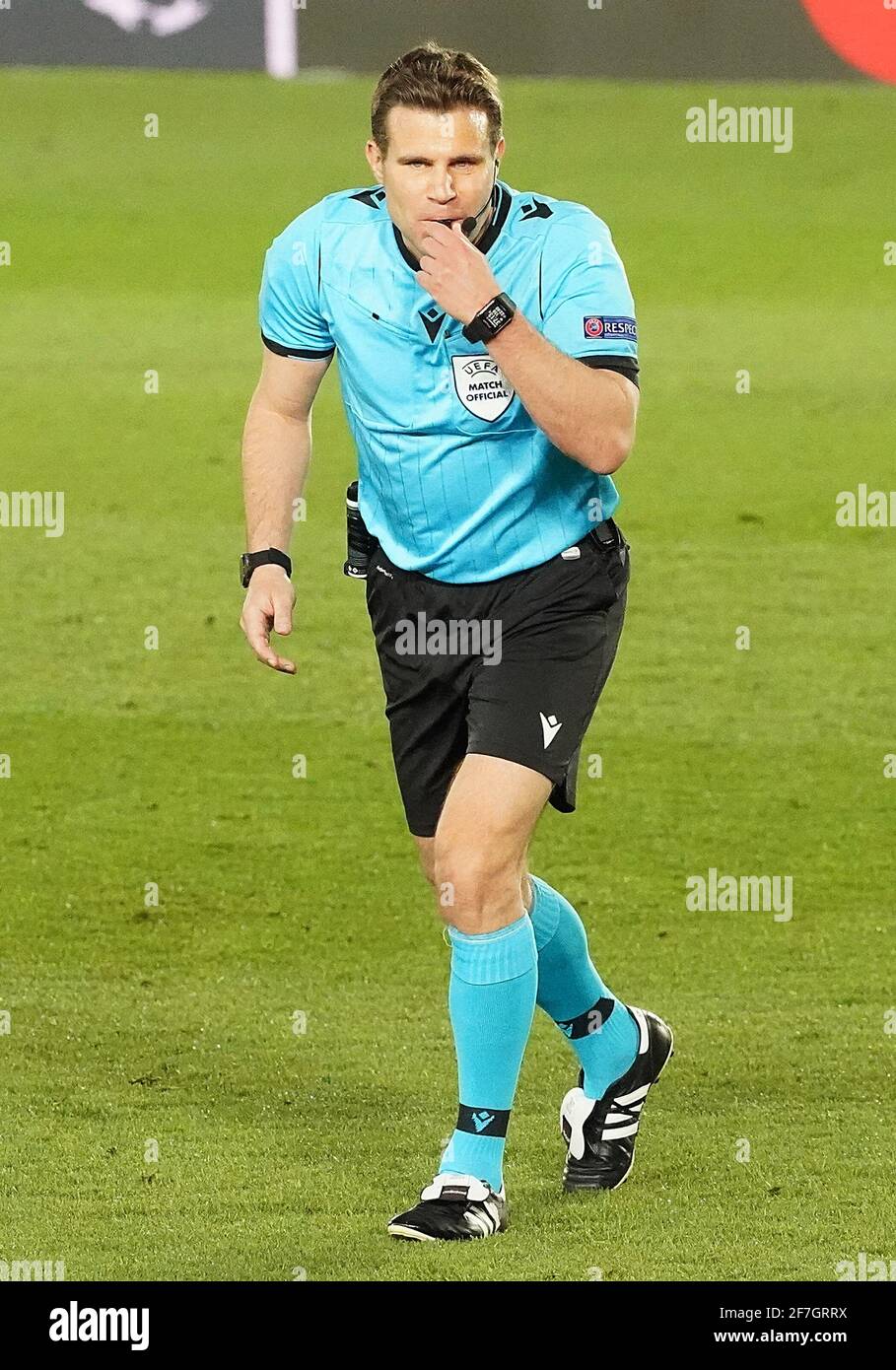 German football referee uefa hi-res stock photography and images - Alamy