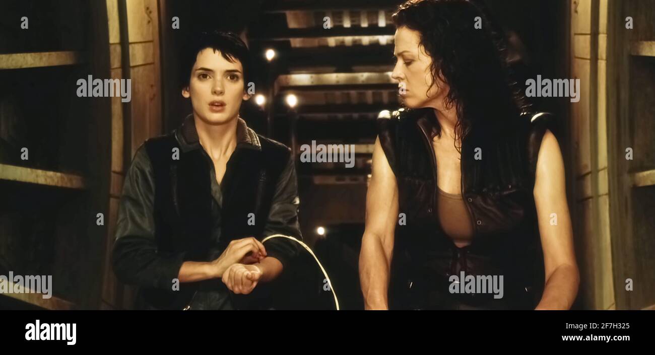 USA. Sigourney Weaver and Winona Ryder in a scene from the (C)Twentieth ...