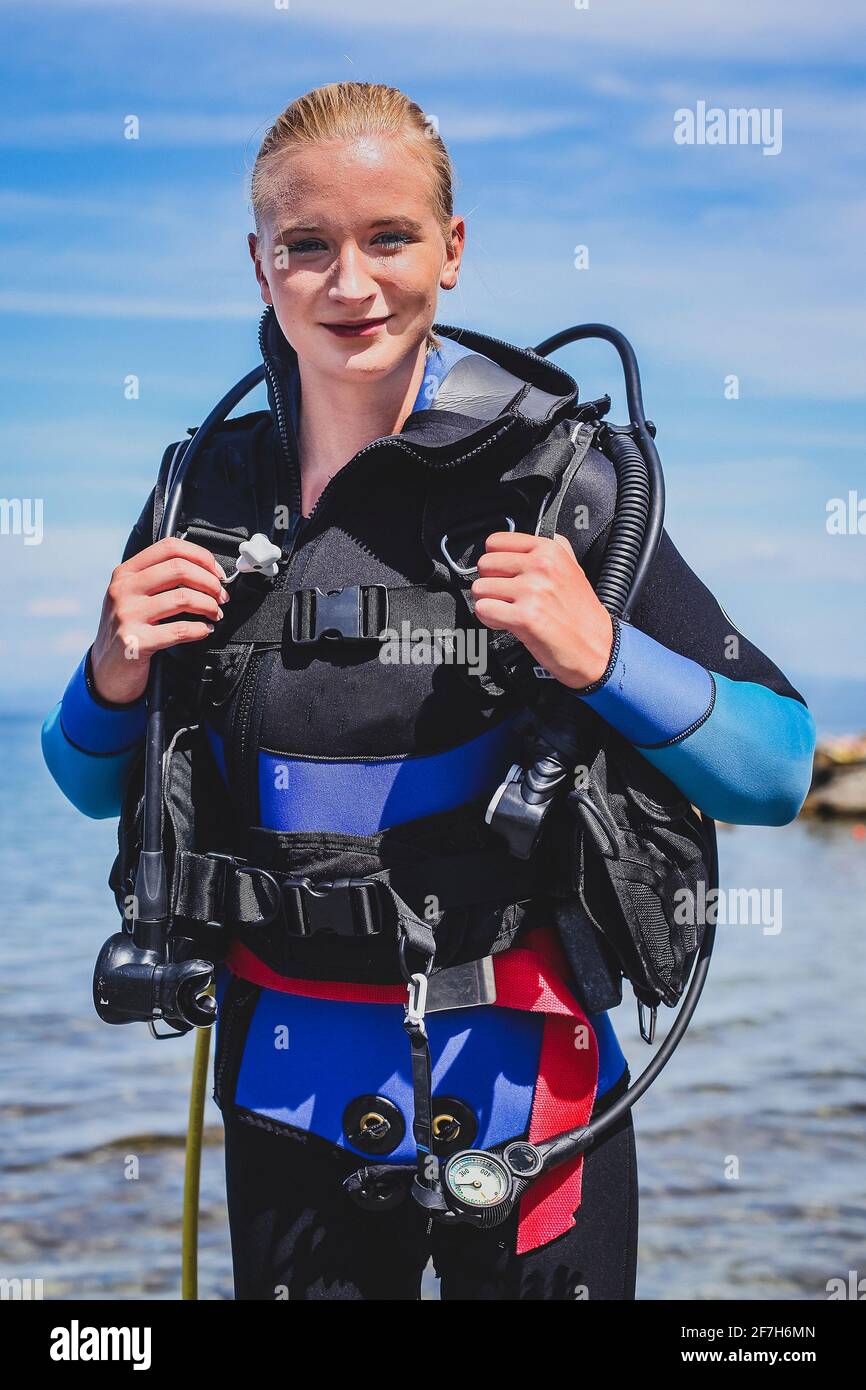Scuba Diver Standing Underwater High Resolution Stock Photography and ...