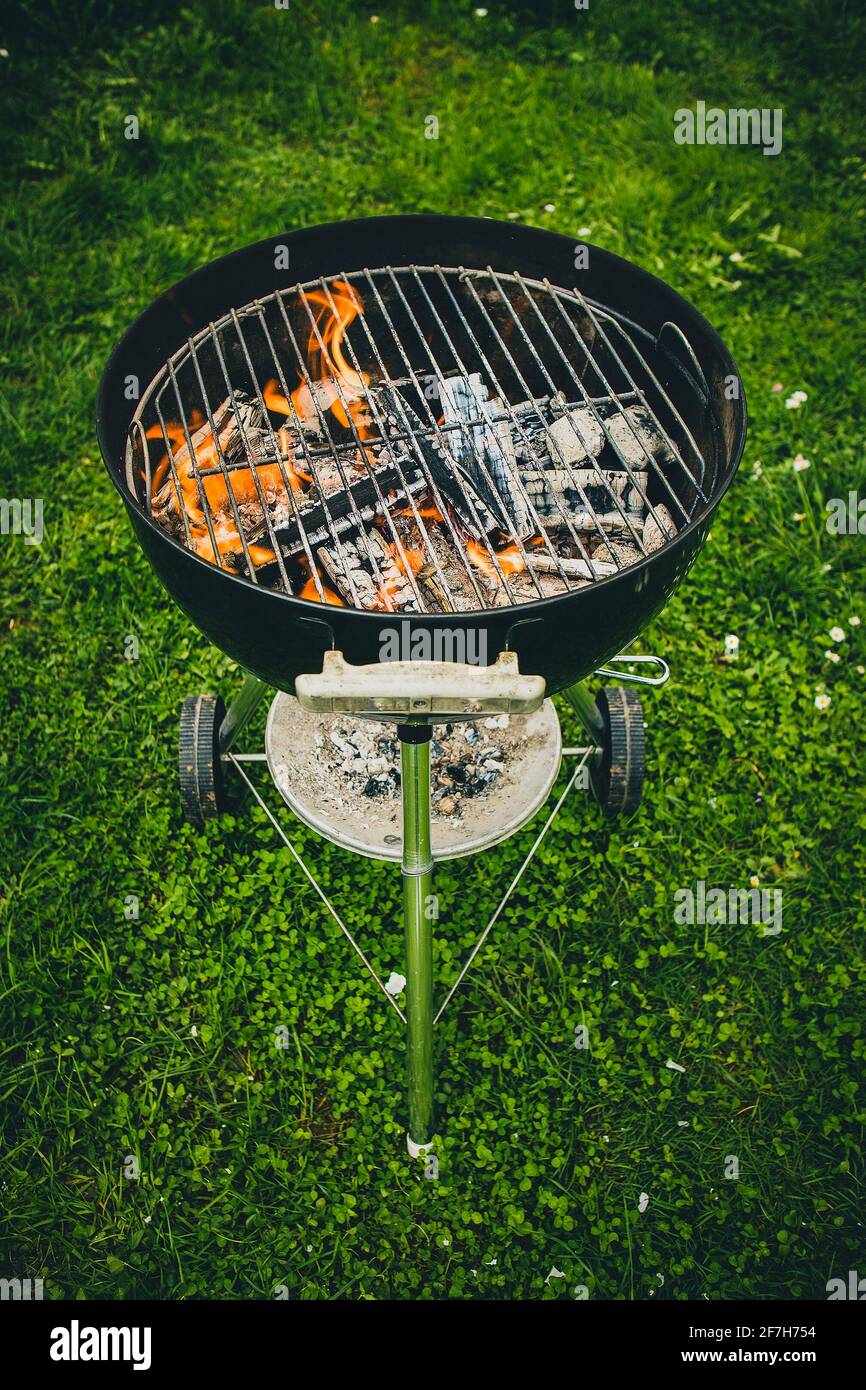 Mobile grill hi-res stock photography and images - Alamy
