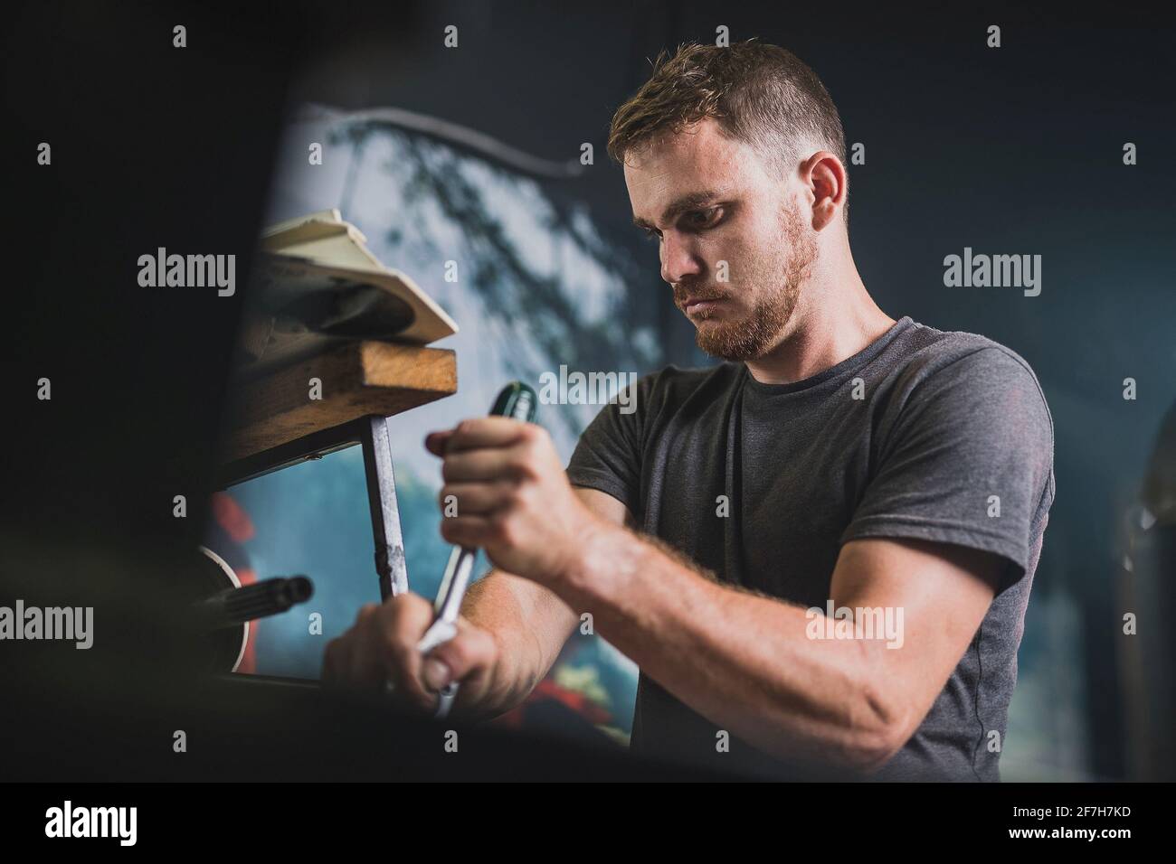 Screw man hi-res stock photography and images - Alamy