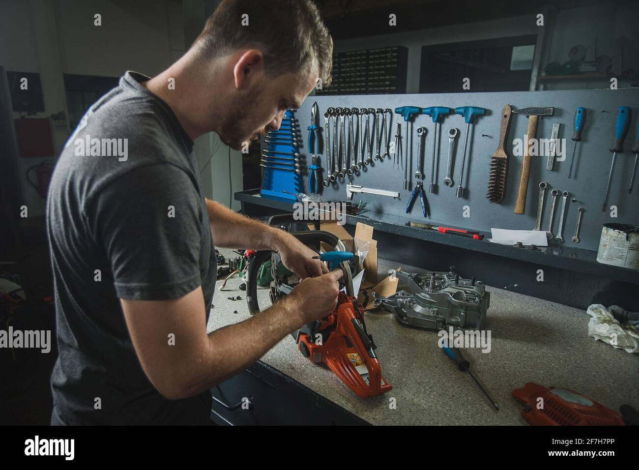 Changing a chain hi-res stock photography and images - Alamy