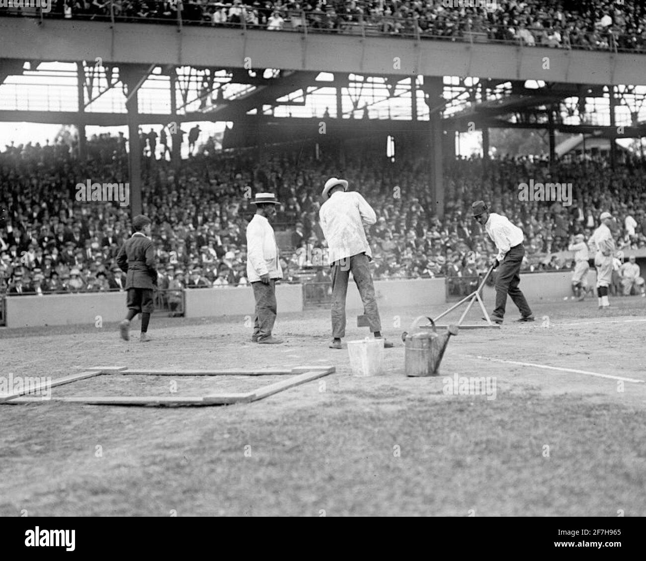Baseball field home plate Black and White Stock Photos & Images - Alamy