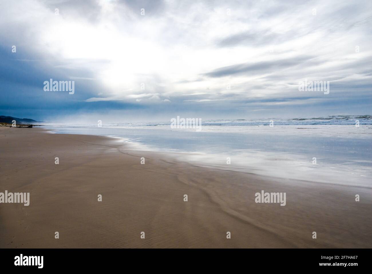 Nehalem Bay Beach in Oregon Stock Photo - Alamy