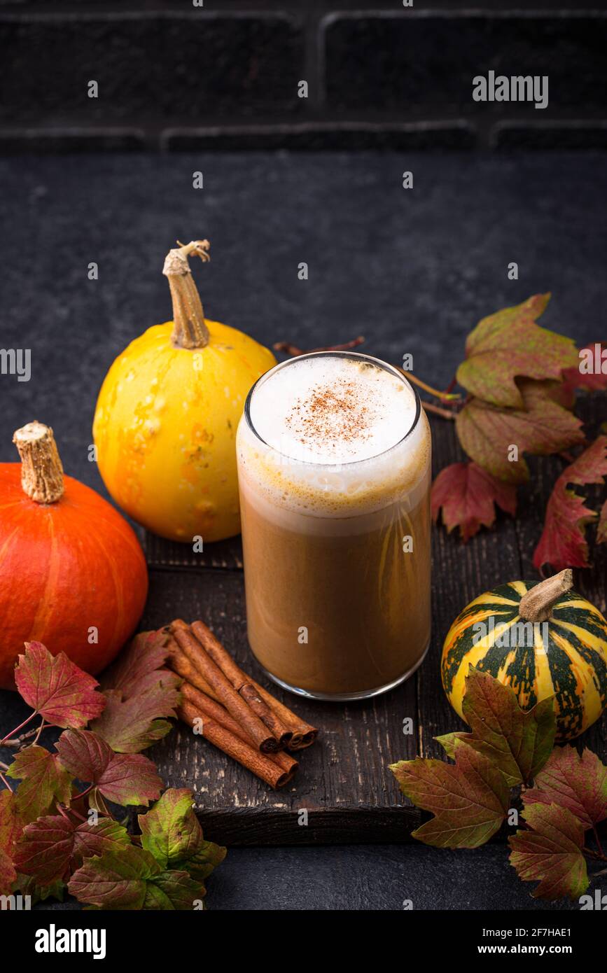 Pumpkin latte, hot autumn drink Stock Photo - Alamy