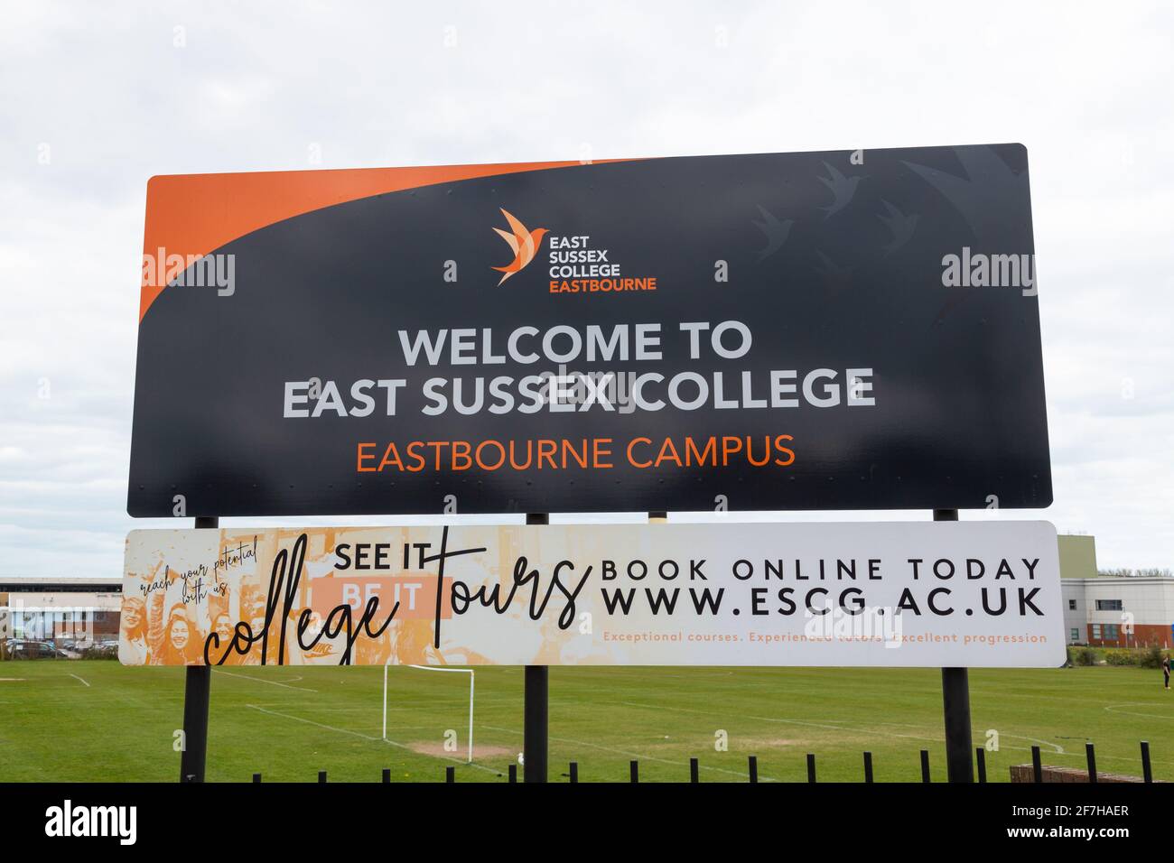 Welcome to East Sussex college, Eastbourne campus sign, uk Stock Photo ...