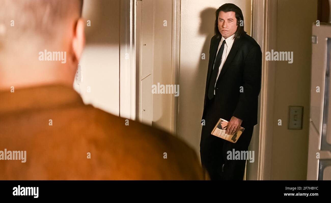 USA. Bruce Willis and John Travolta in a scene from the (C)Miramax film ...