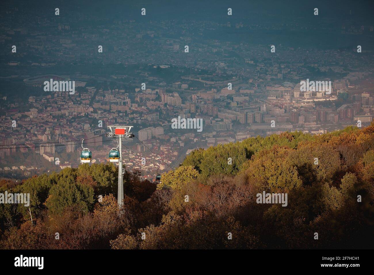 Backdrop lift hi-res stock photography and images - Alamy