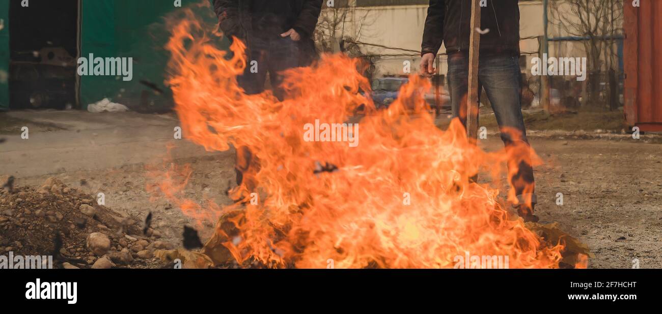 Edge of paper burning black hi-res stock photography and images - Alamy
