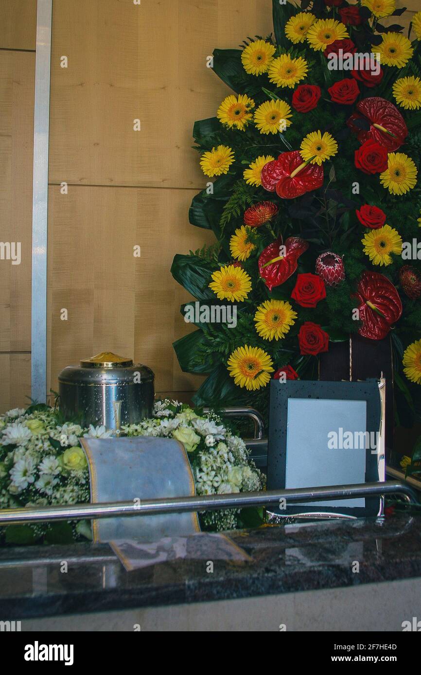 Funeral picture frame hi-res stock photography and images - Alamy