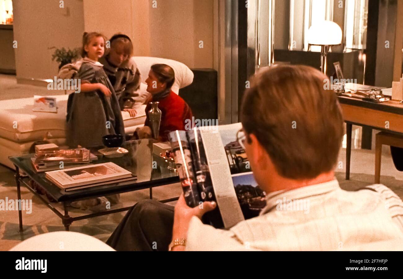USA. William Hurt , Mia Farrow and Dylan O'Sullivan Farrow in a scene ...