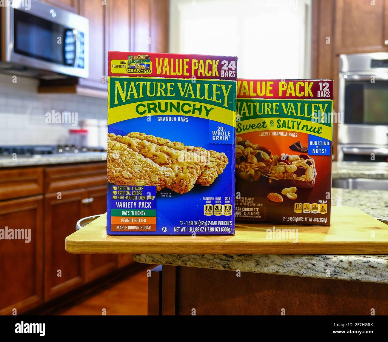 Nature Valley Granola Bars Stock Photo - Alamy