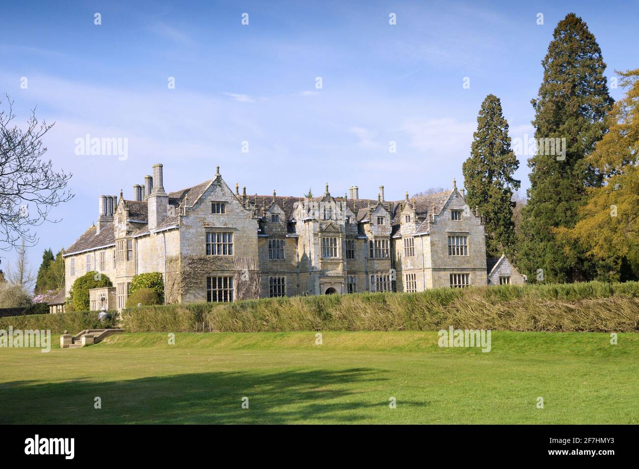 Wakehurst place hi-res stock photography and images - Alamy