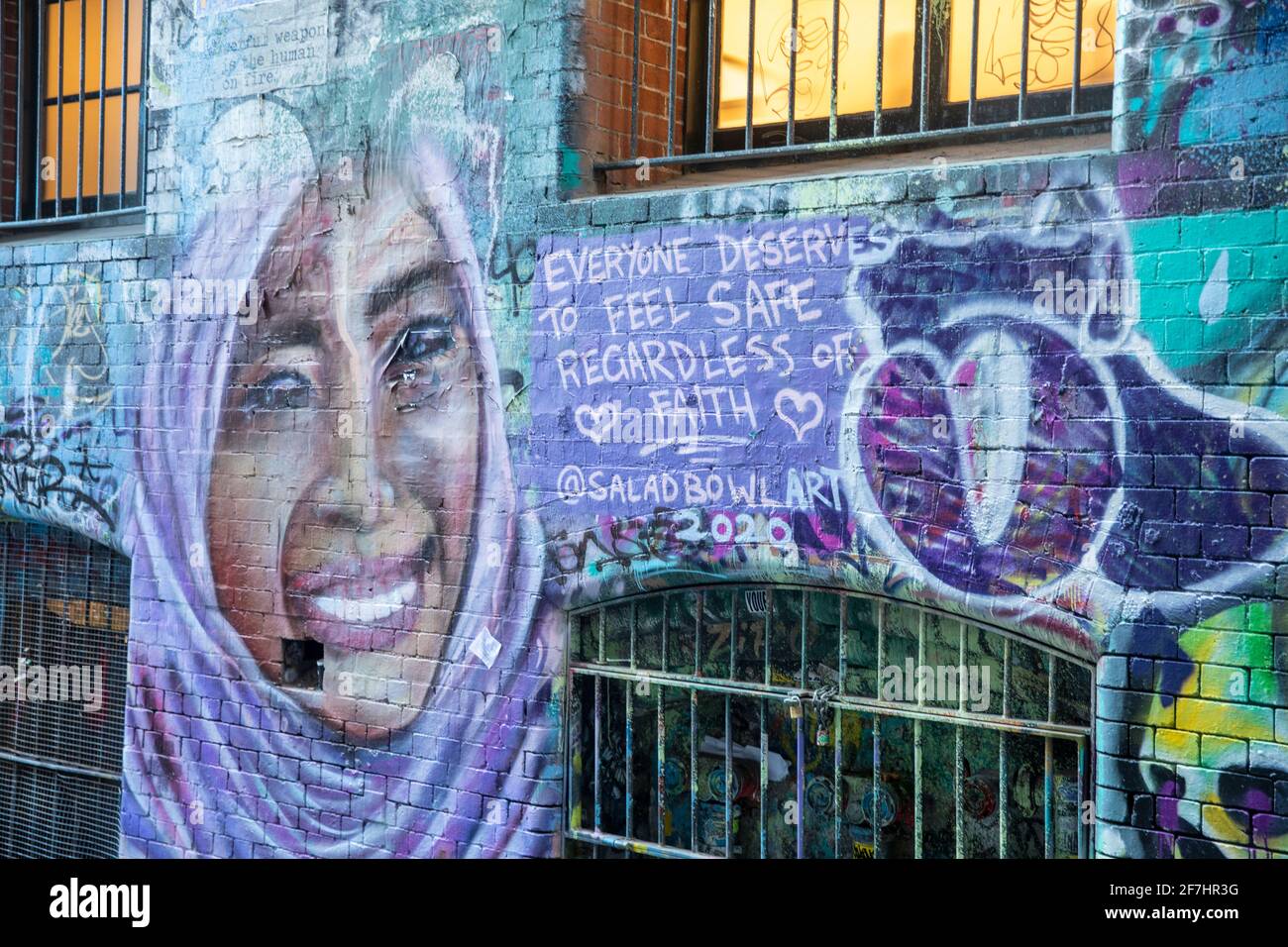Hosier Lane Melbourne, urban street art in famous Melbourne laneway in ...