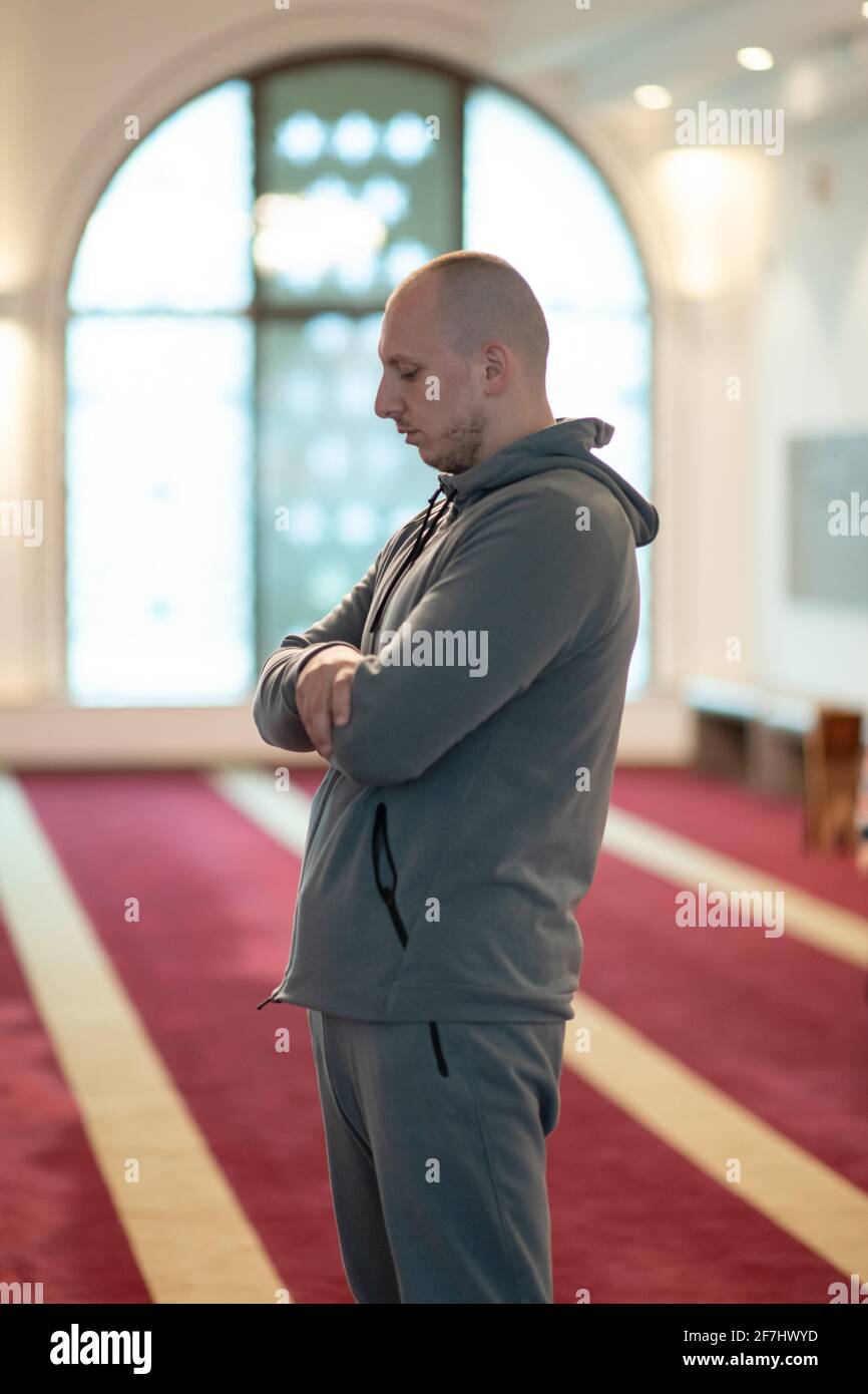muslim prayer inside the mosque Stock Photo - Alamy