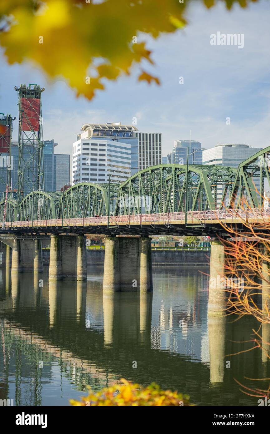 A view of Hathorne Bridge in Portland oregon Stock Photo - Alamy