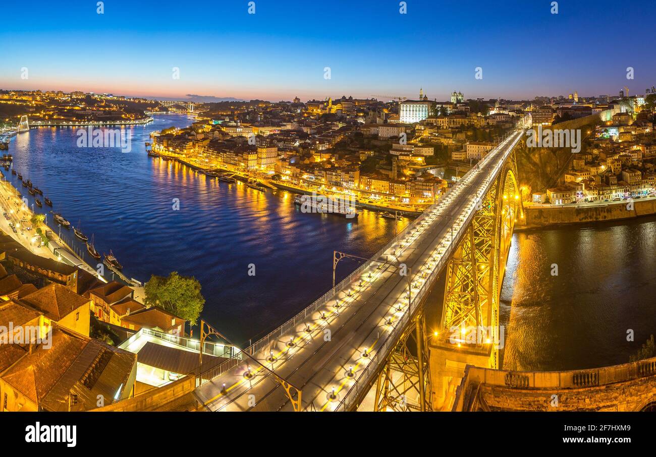 Porto bridge in the dark hi-res stock photography and images - Alamy