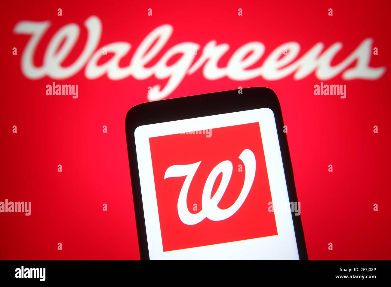 Walgreens logo hi-res stock photography and images - Alamy
