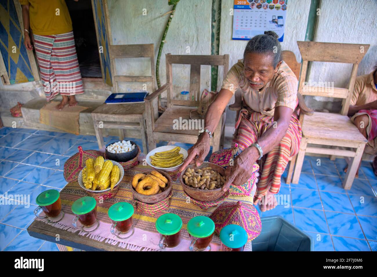Indigeneous people history hi-res stock photography and images - Alamy