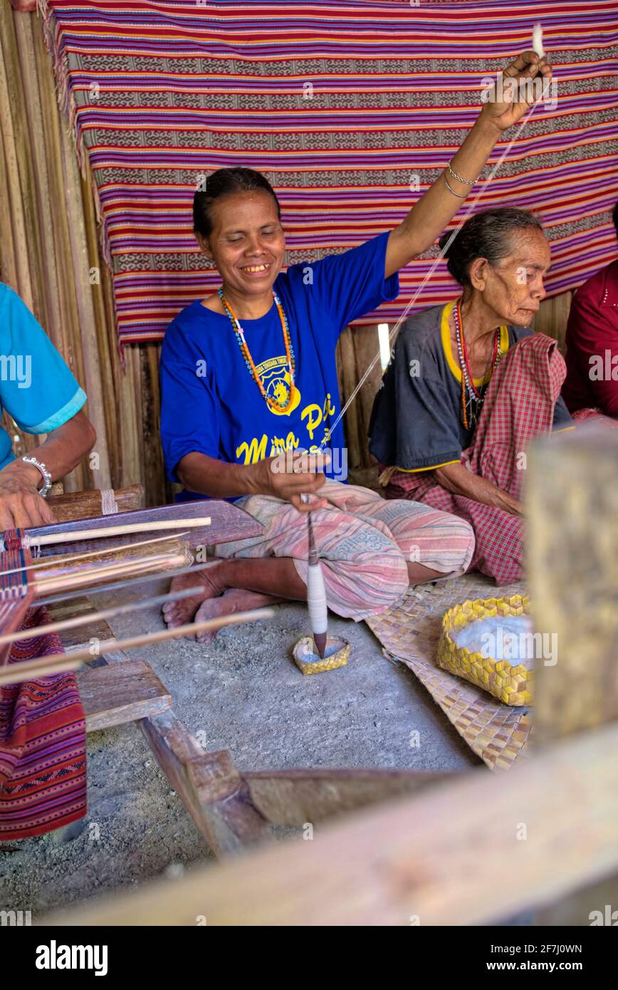 Indigeneous people history hi-res stock photography and images - Alamy