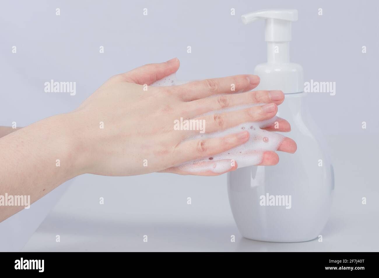 how to wash hands, white background Stock Photo - Alamy