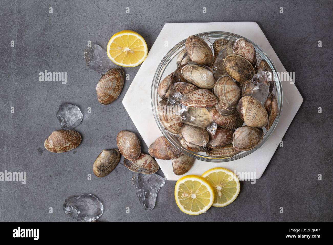 Manila container hi-res stock photography and images - Alamy