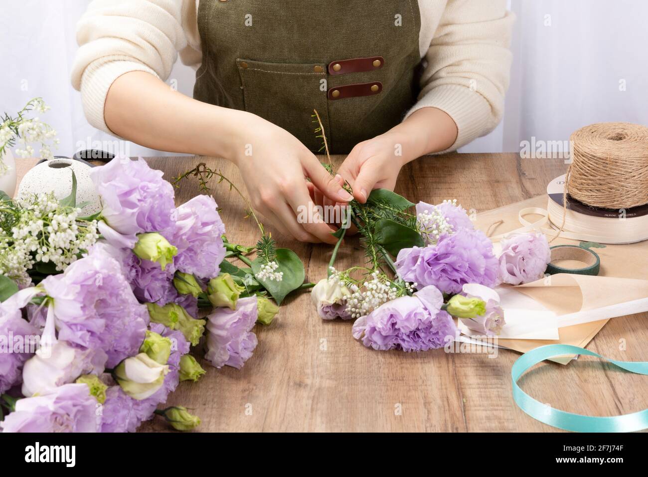 process of making flower bouquet Stock Photo - Alamy