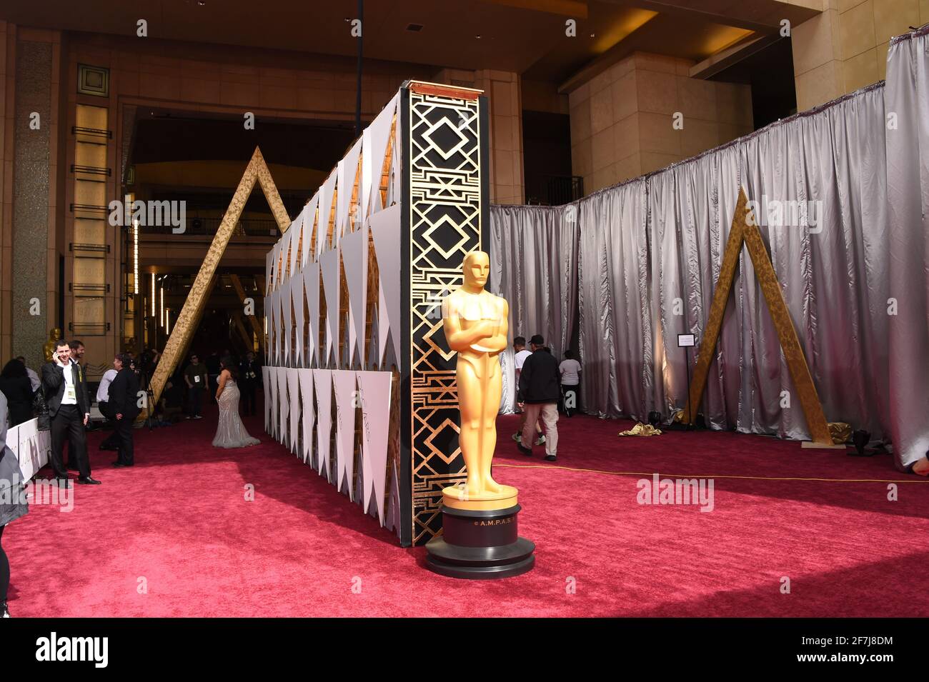 Oscar Statue on display during The 88th Academy Awards ceremony, The ...
