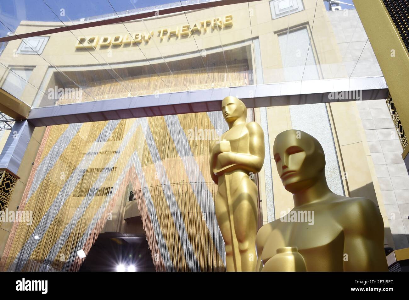 Oscar Statue on display during The 88th Academy Awards ceremony, The ...