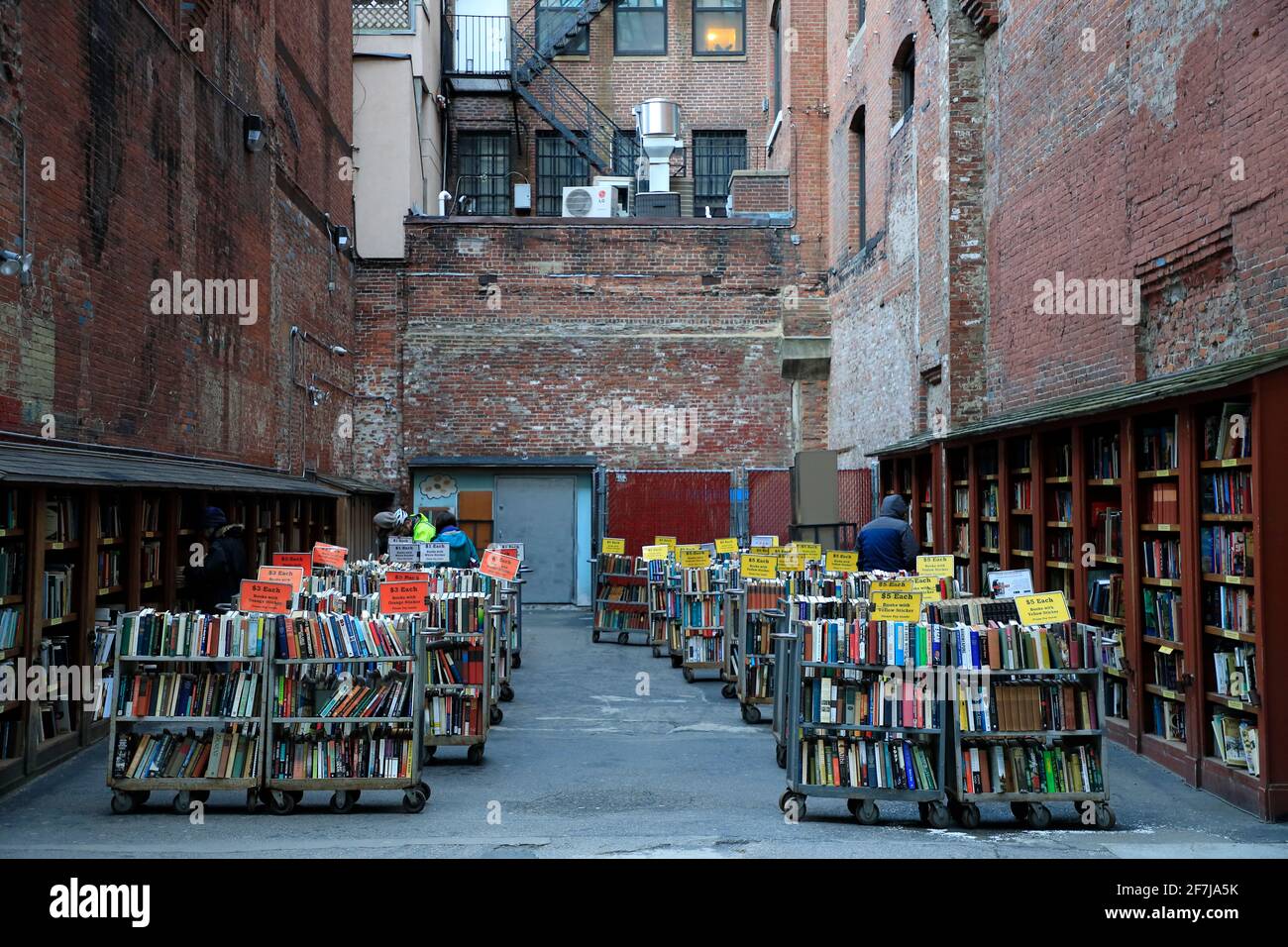Boston brattle book shop hi-res stock photography and images - Alamy