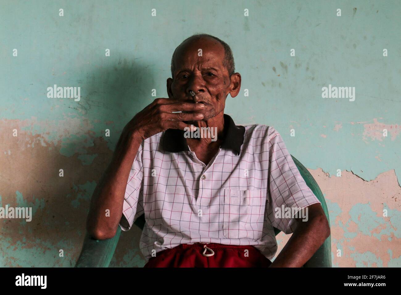 Javanese old man hi-res stock photography and images - Alamy