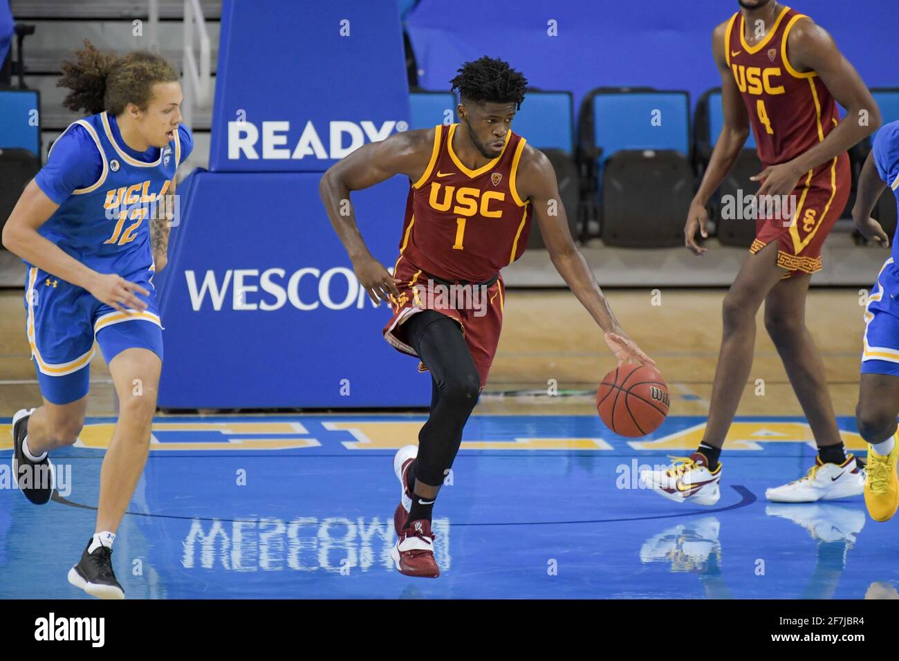 Southern California Trojans forward Chevez Goodwin (1) dribbles the ...