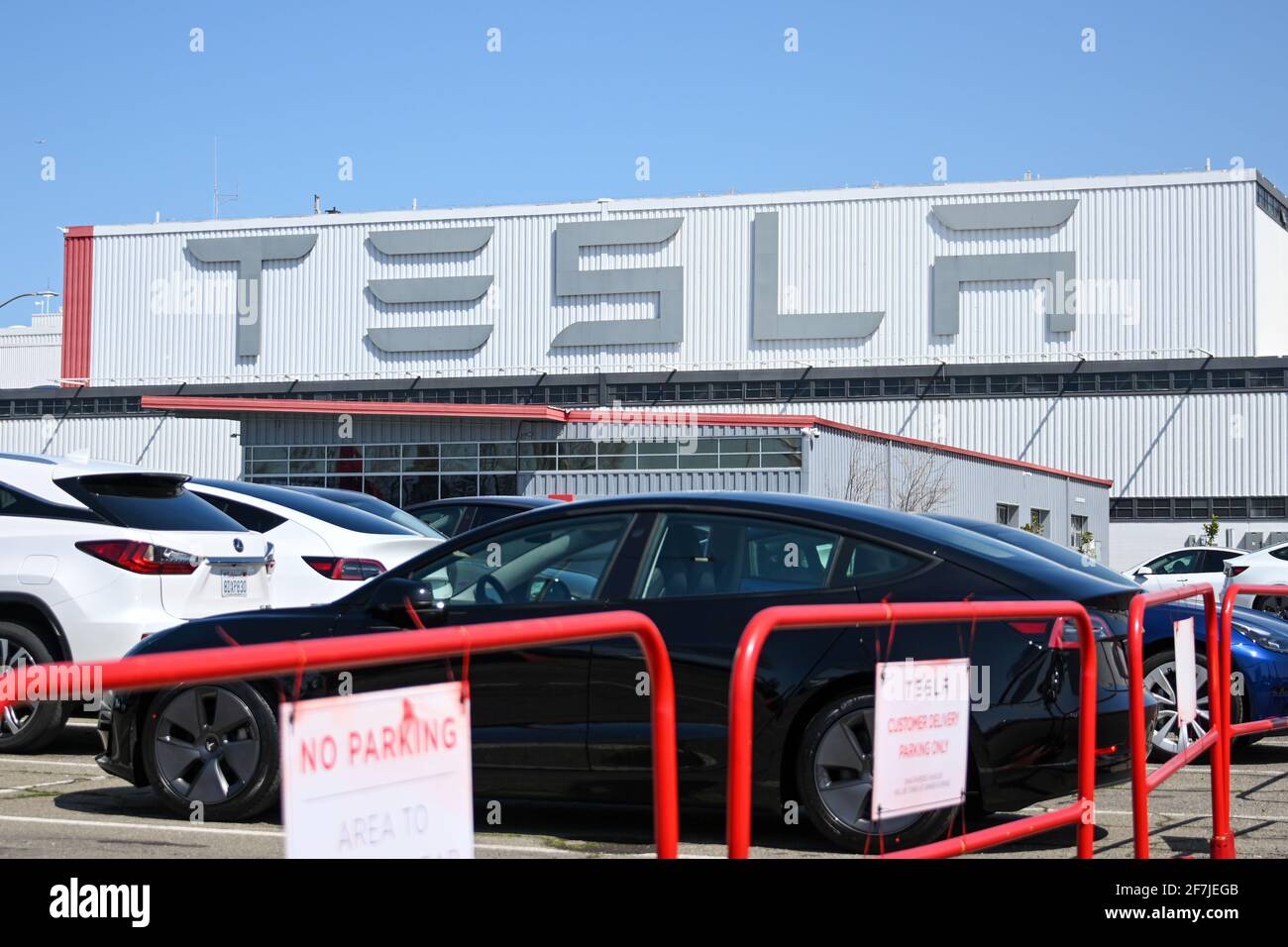 Tesla hq hi-res stock photography and images - Alamy