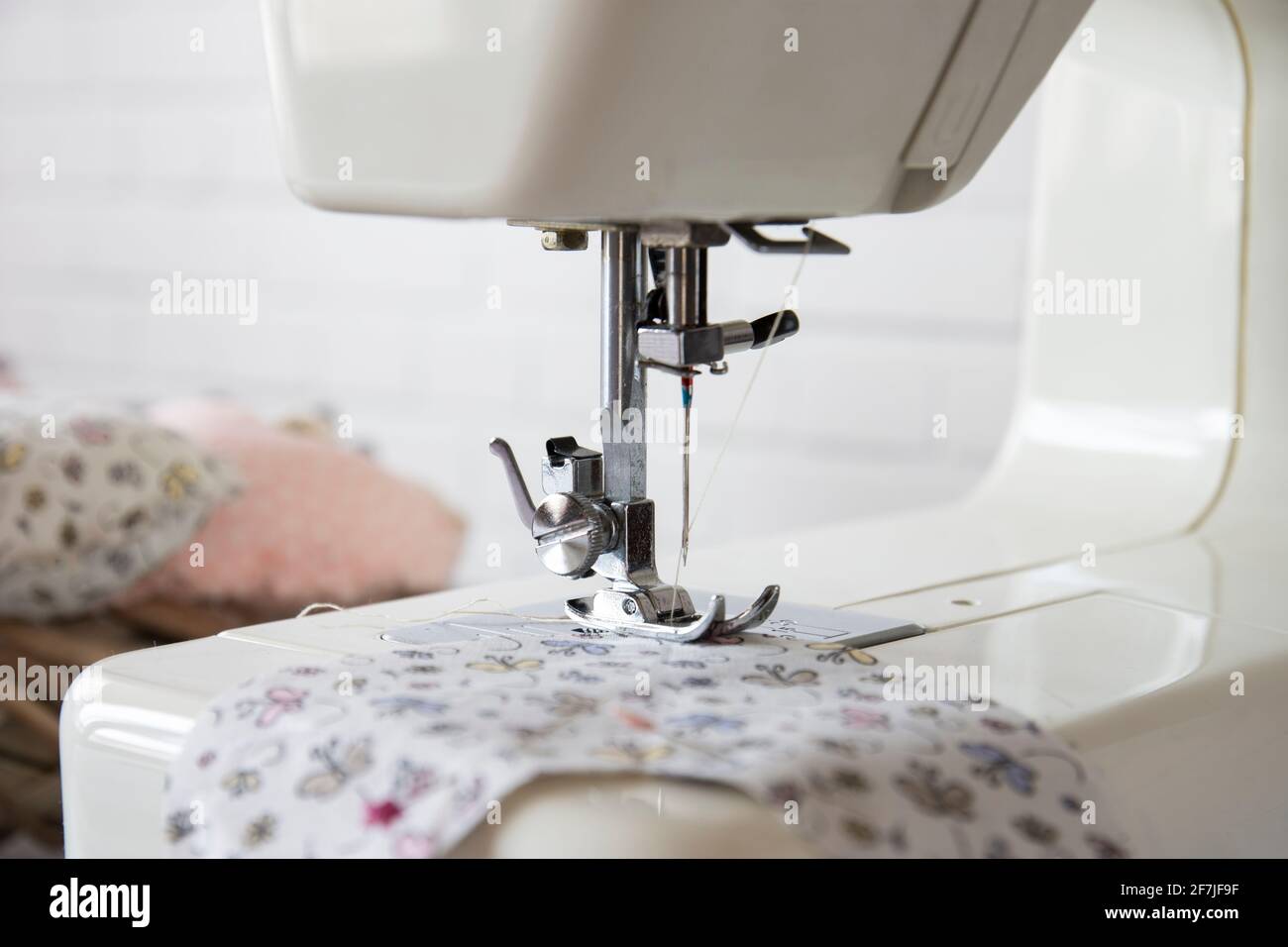 Dress up sewing machine hi-res stock photography and images - Alamy