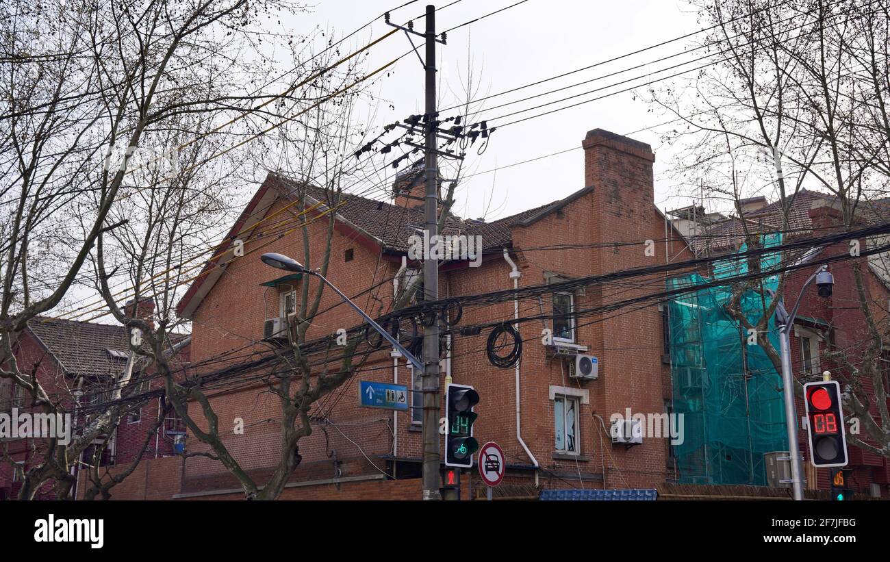 Old houses in shanghai hi-res stock photography and images - Alamy