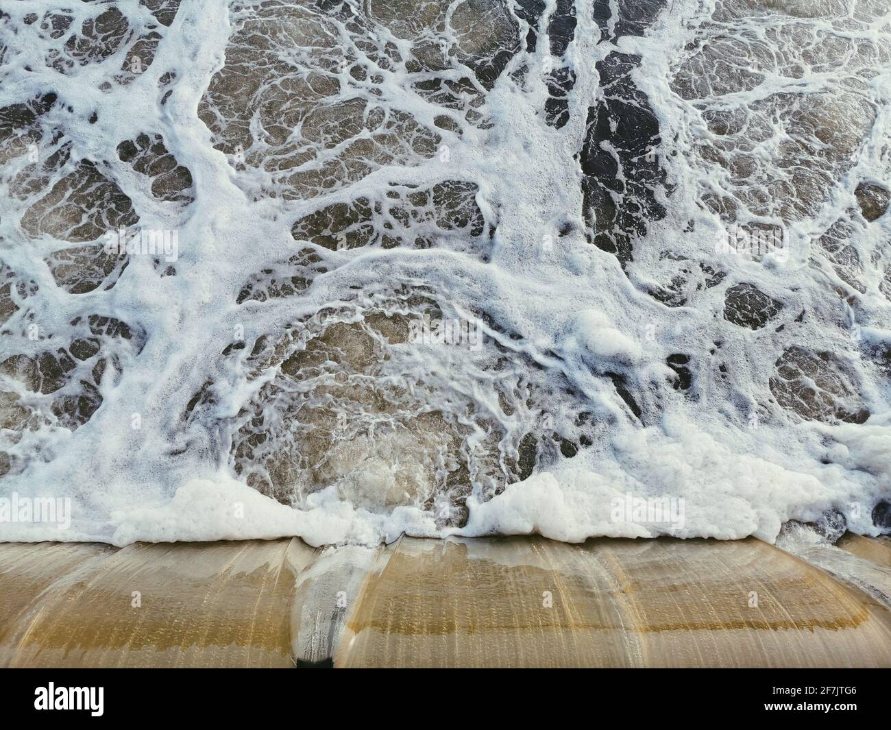 Foam flow hi-res stock photography and images - Alamy