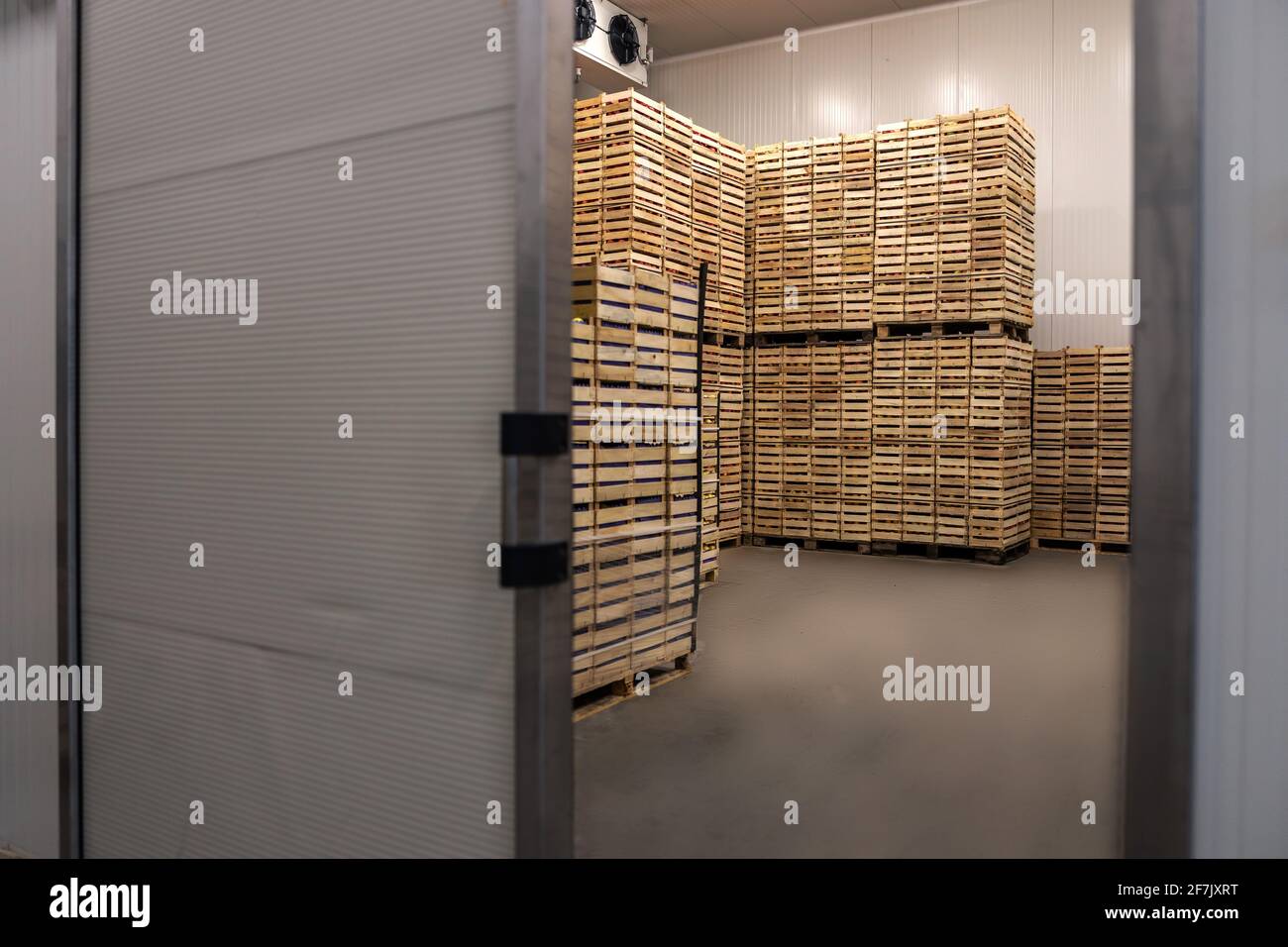 Freezer storage warehouse interior hi-res stock photography and images ...