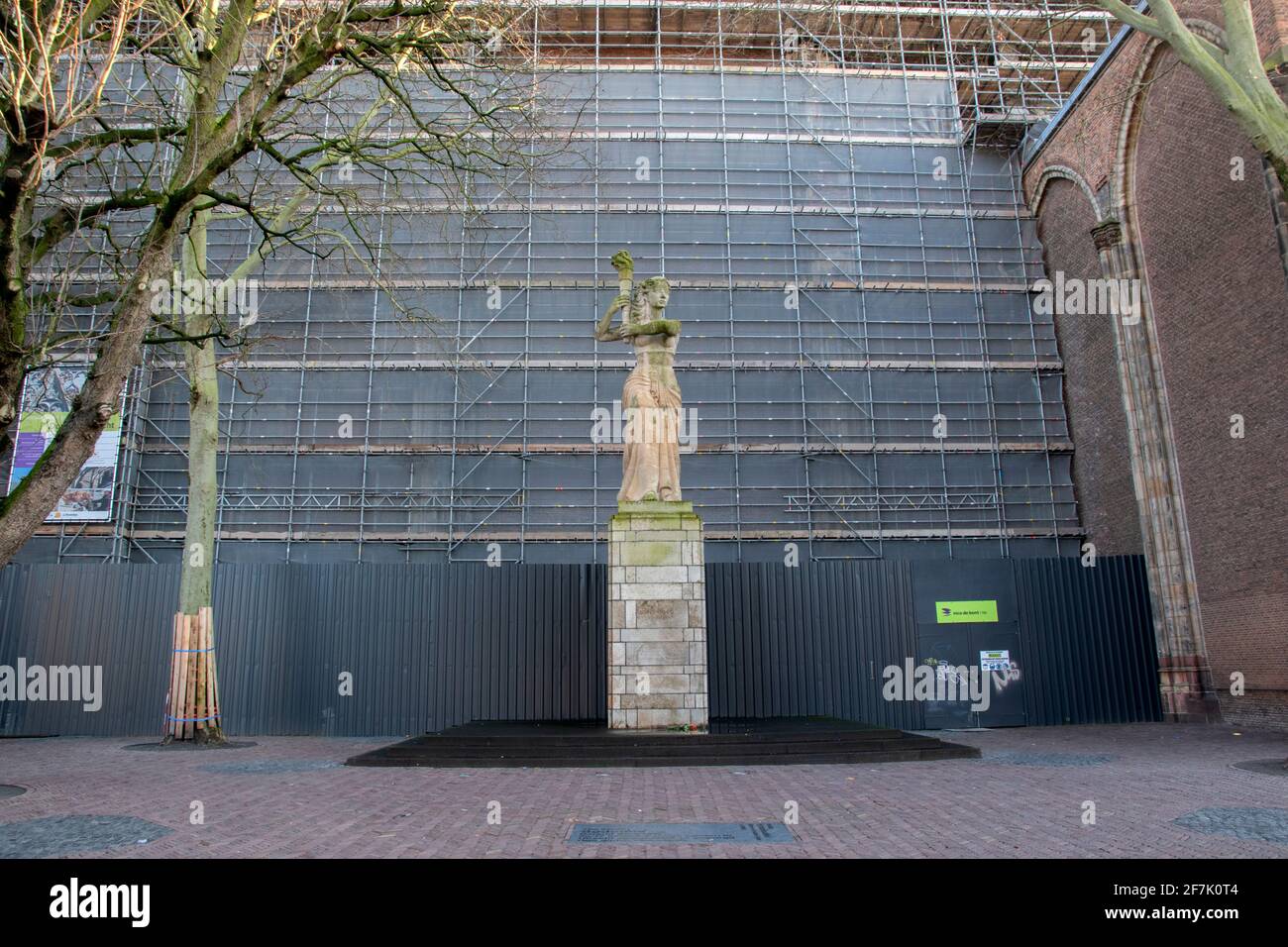 Resistance Monument At The Domplein At Utrecht The Netherlands 27-12 ...