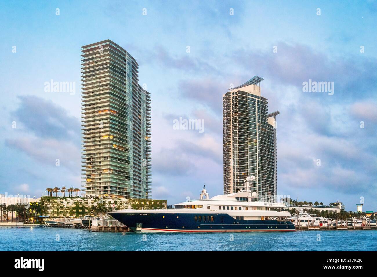 Miami scenes hi-res stock photography and images - Alamy