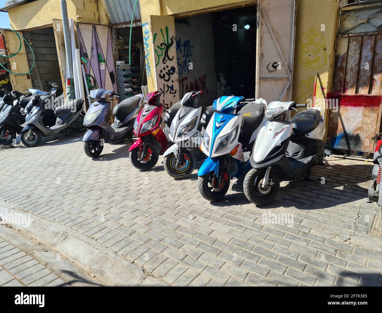 Cycle matic hi-res stock photography and images - Alamy