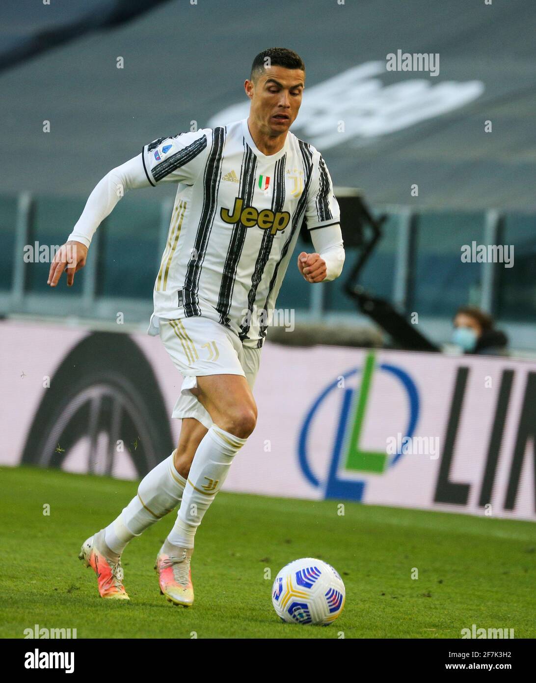 Cristiano ronaldo 7 red hi-res stock photography and images - Alamy
