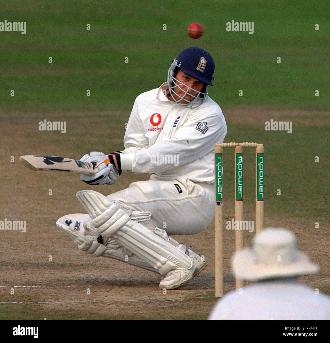 4th TEST ENGLAND V AUSTRALIA AT HEADINGLY BALL FROM BRET LEE BUTCHER ...