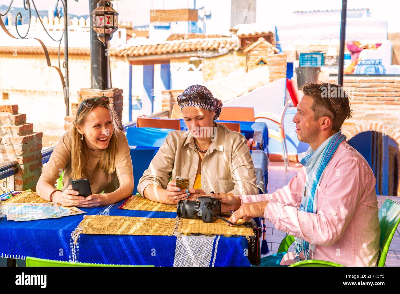 Moroccan café hi-res stock photography and images - Alamy