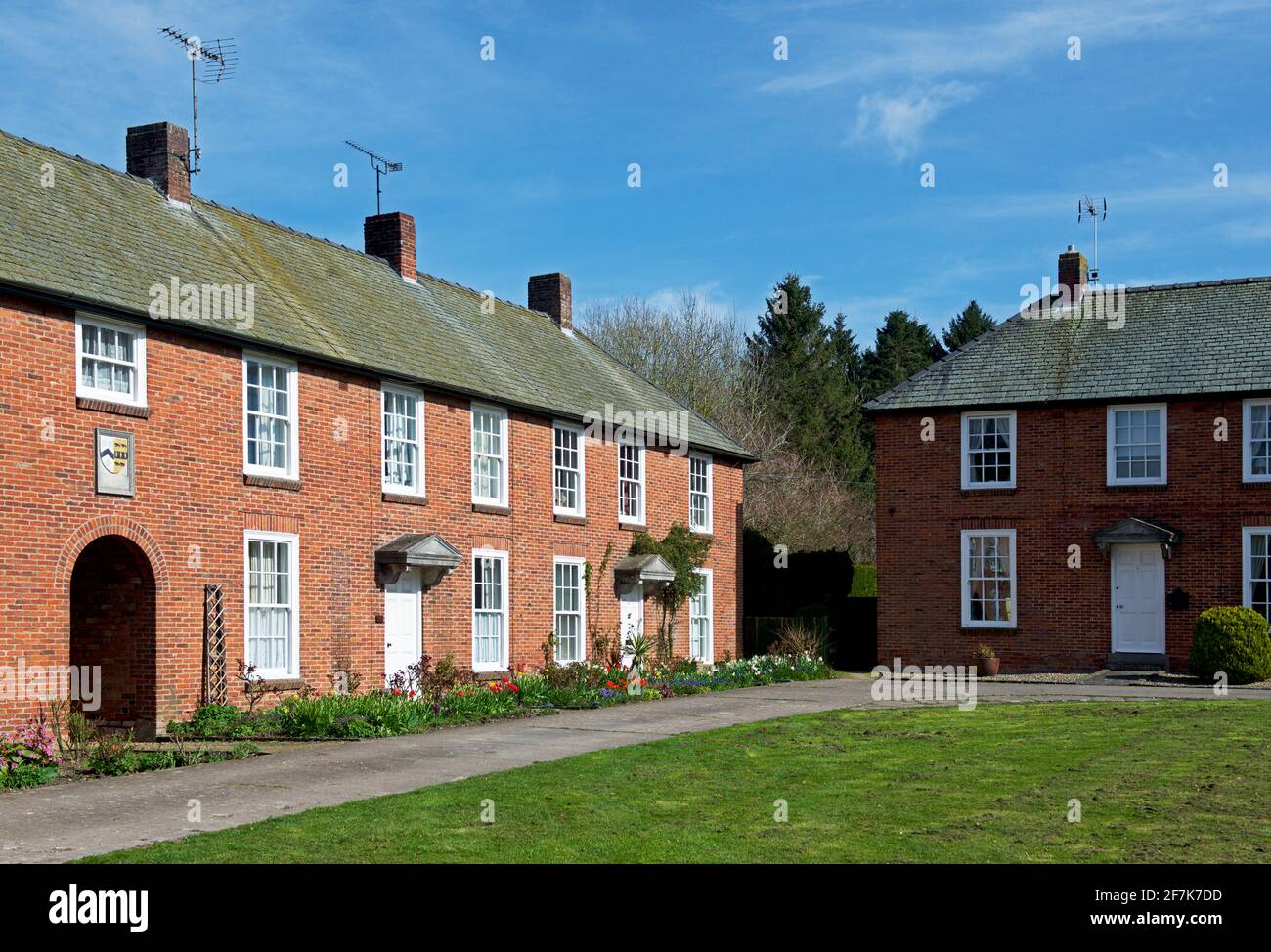 Houses in the estate village of Sledmere, East Yorkshire, England UK ...