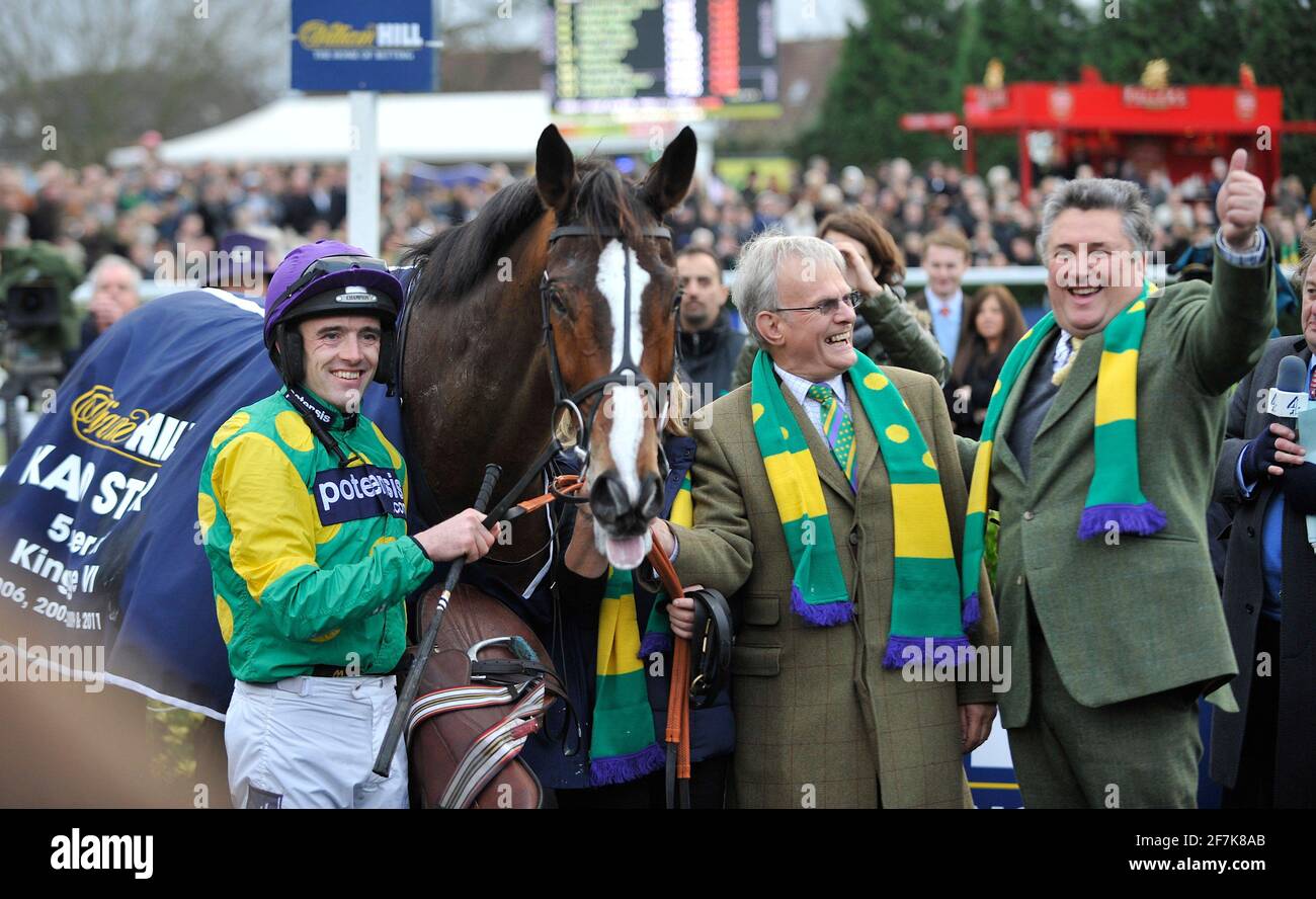 KING GEORGE VI CASE AT KEMPTON PARK KATO STAR WINS FROM LONG RUN. 26/12 ...