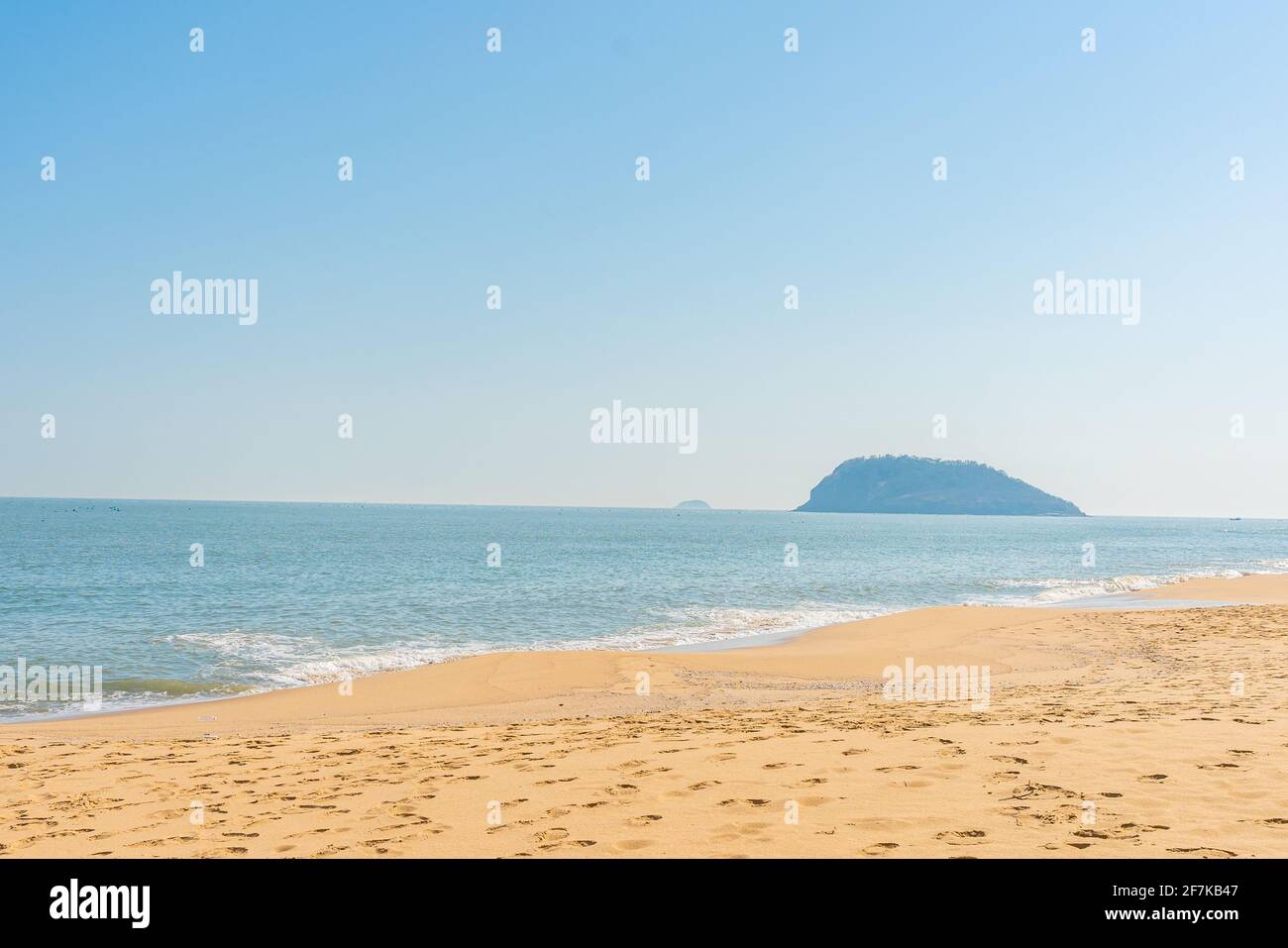 Beach in xiamen china hi-res stock photography and images - Alamy