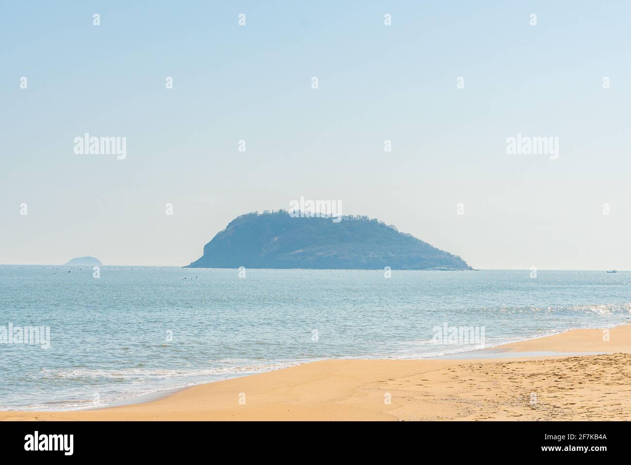 Beach in xiamen china hi-res stock photography and images - Alamy
