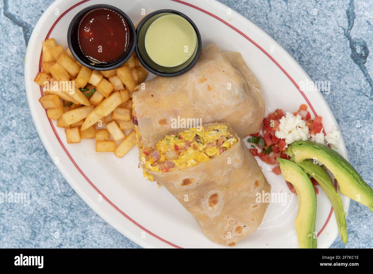 Cut in half overhead view hi-res stock photography and images - Alamy