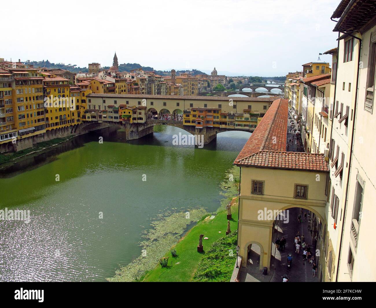 Florence Ponte Vecchio old bridge, Italy Stock Photo - Alamy