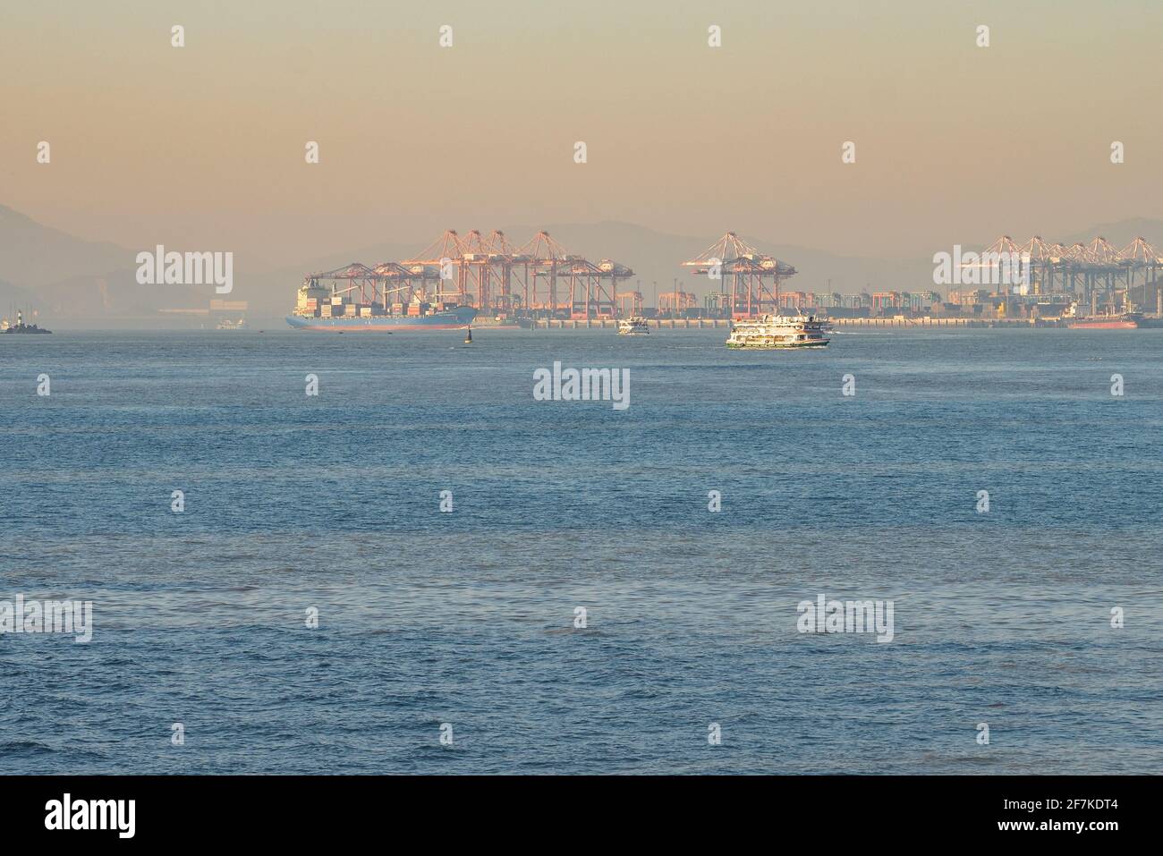 The port in Xiamen, Fujian province, China, on a sunny day, sunrise ...
